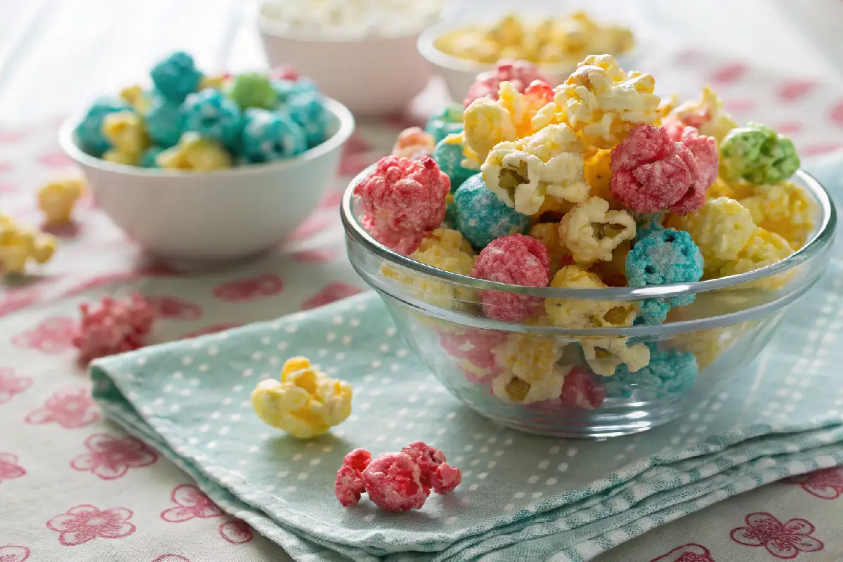 Pipoca Doce Colorida: Vibrantes e divertidas | Blog Receita Delicia